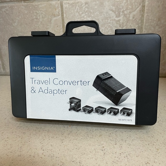 Insignia. | Other | Insignia Travel Converter Adapter Set | Poshmark